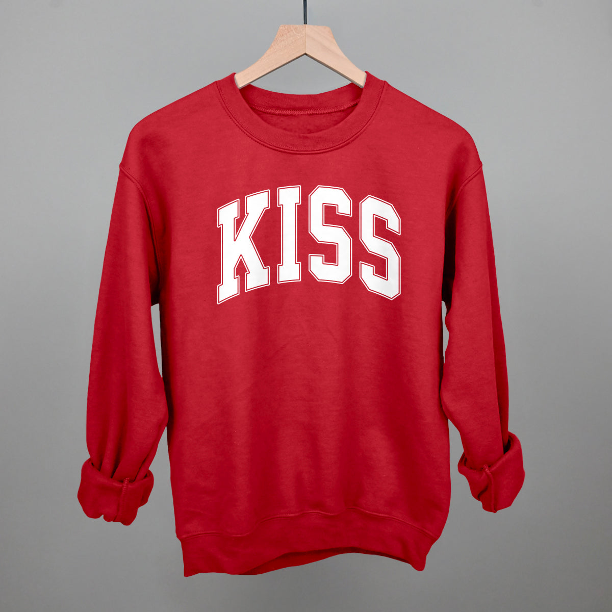 Kiss Arch – Ivy + Cloth